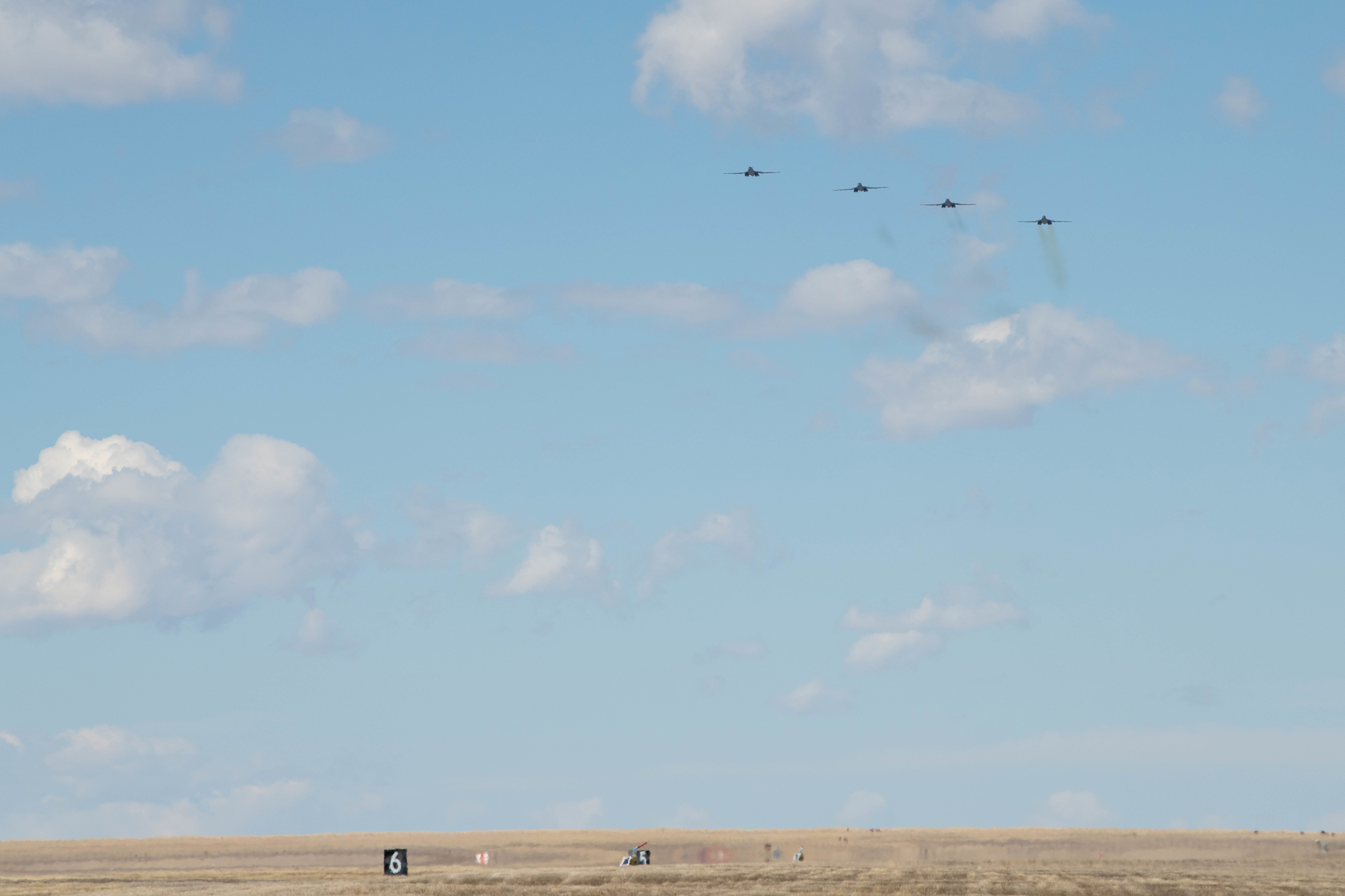 Tanker Boom Operator Photographs Rare And Glorious Formation Of Four B ...