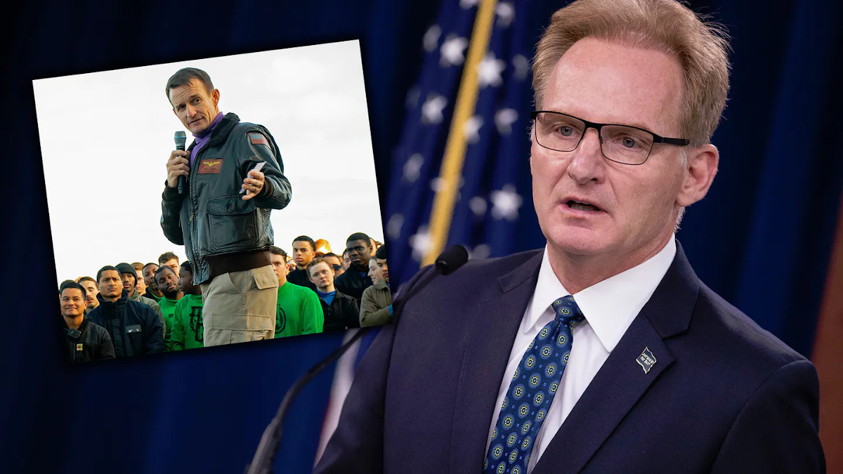 Trump Now Says He Is Going To Intervene In Aircraft Carrier Captain ...