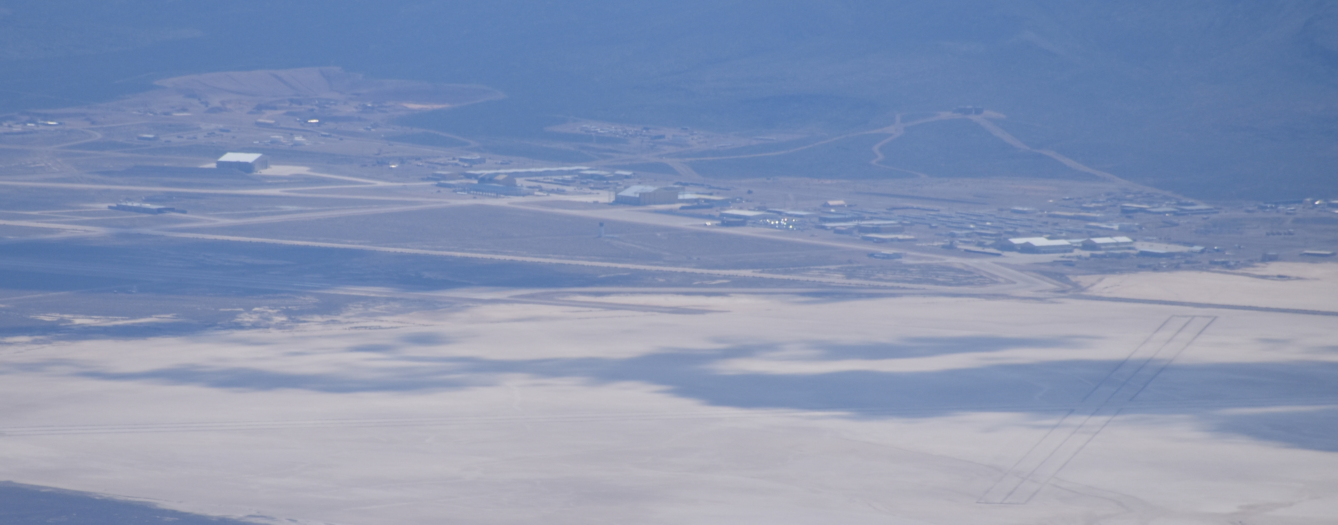 Pilot Takes Amazing Images Of Area 51 And Tonopah Air Base While ...