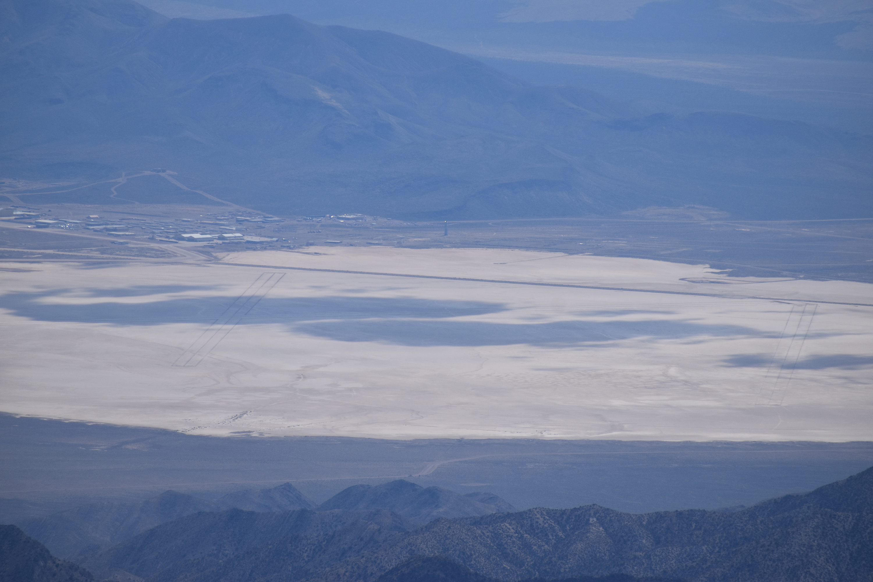 Pilot Takes Amazing Images Of Area 51 And Tonopah Air Base While ...
