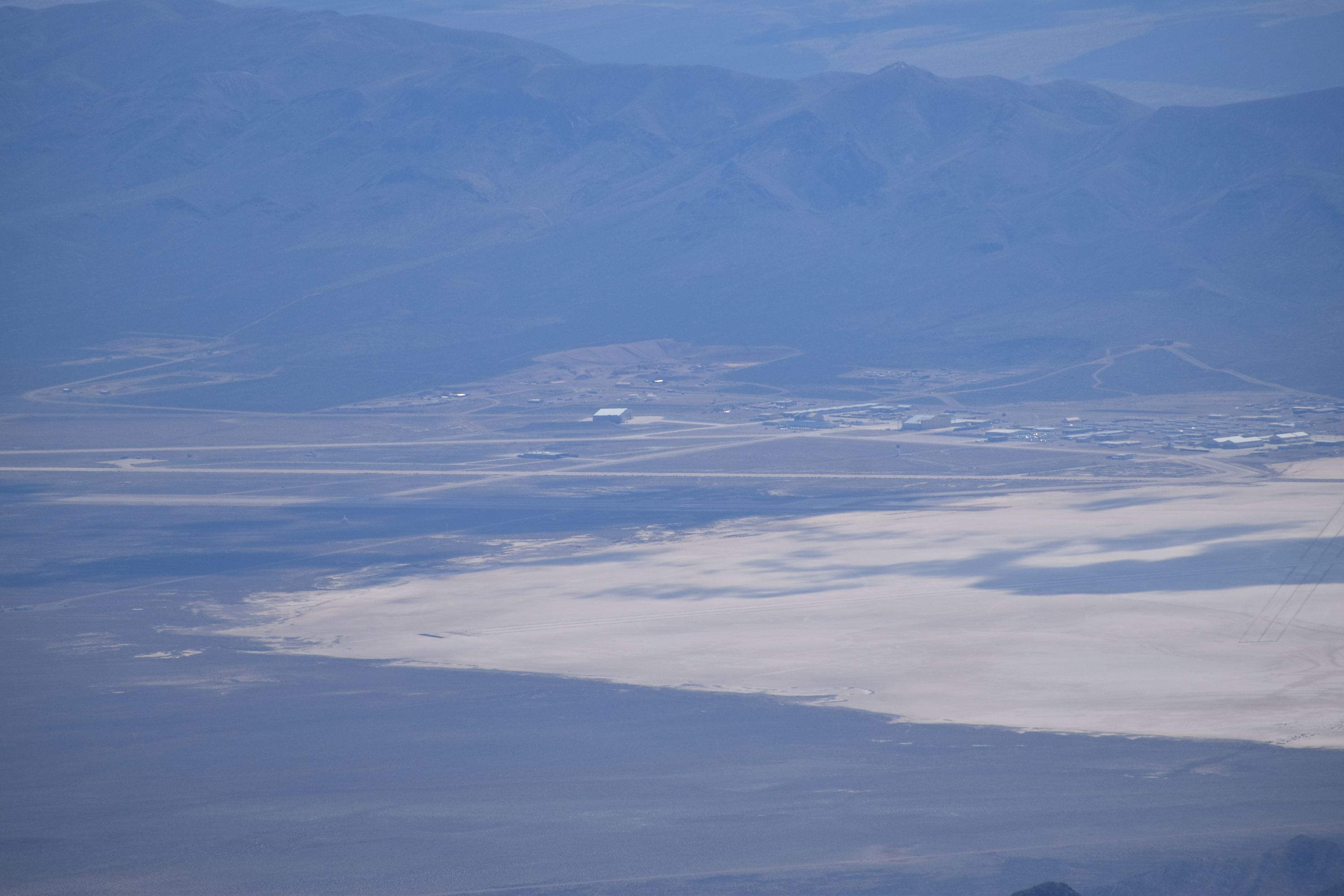 Pilot Takes Amazing Images Of Area 51 And Tonopah Air Base While ...