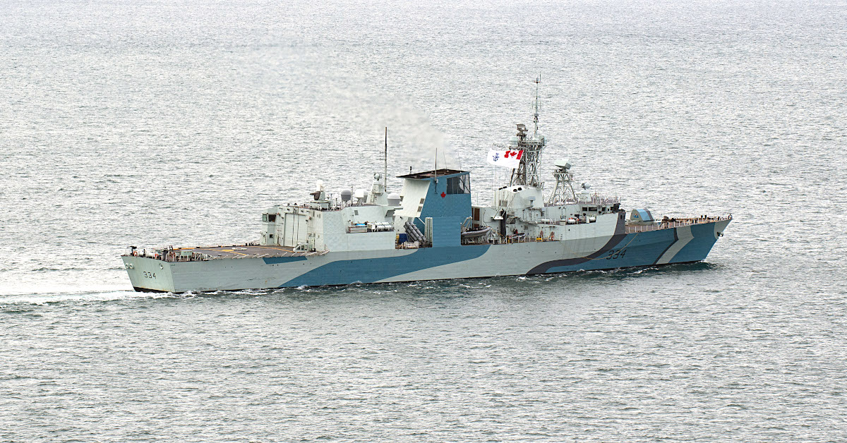 Check Out This Canadian Frigate Painted In World War II Era Dazzle ...