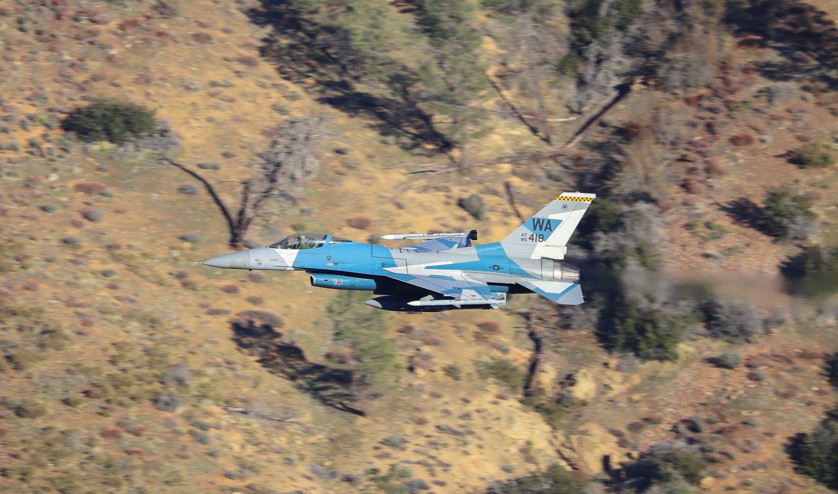Photographer Hikes Sequoia National Forest To Get Insane Shots Of ...