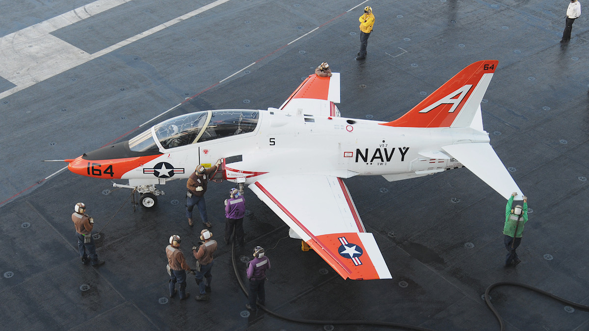 The Navy's Next Jet Trainer Won't Be Able To Land Or Take Off From An ...