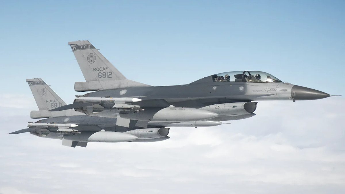 Taiwanese Fighters Drive Off Chinese Jets After Navy Transport Plane ...