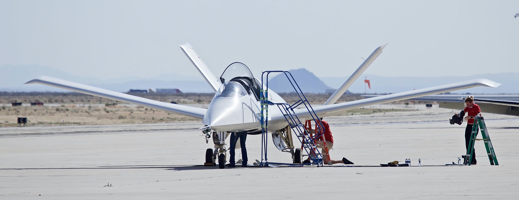 Stealthy 'Son Of Ares' Jet Seen Covered In Mirrors During Mysterious ...