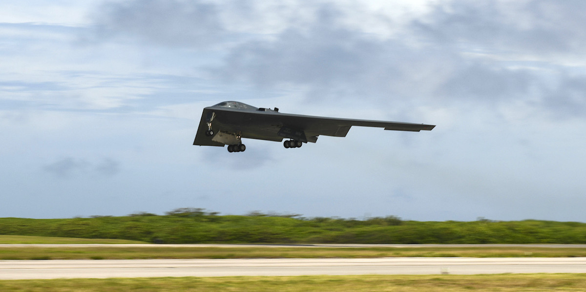 New Mobile Operations Center Used To Support B-2 Stealth Bomber ...