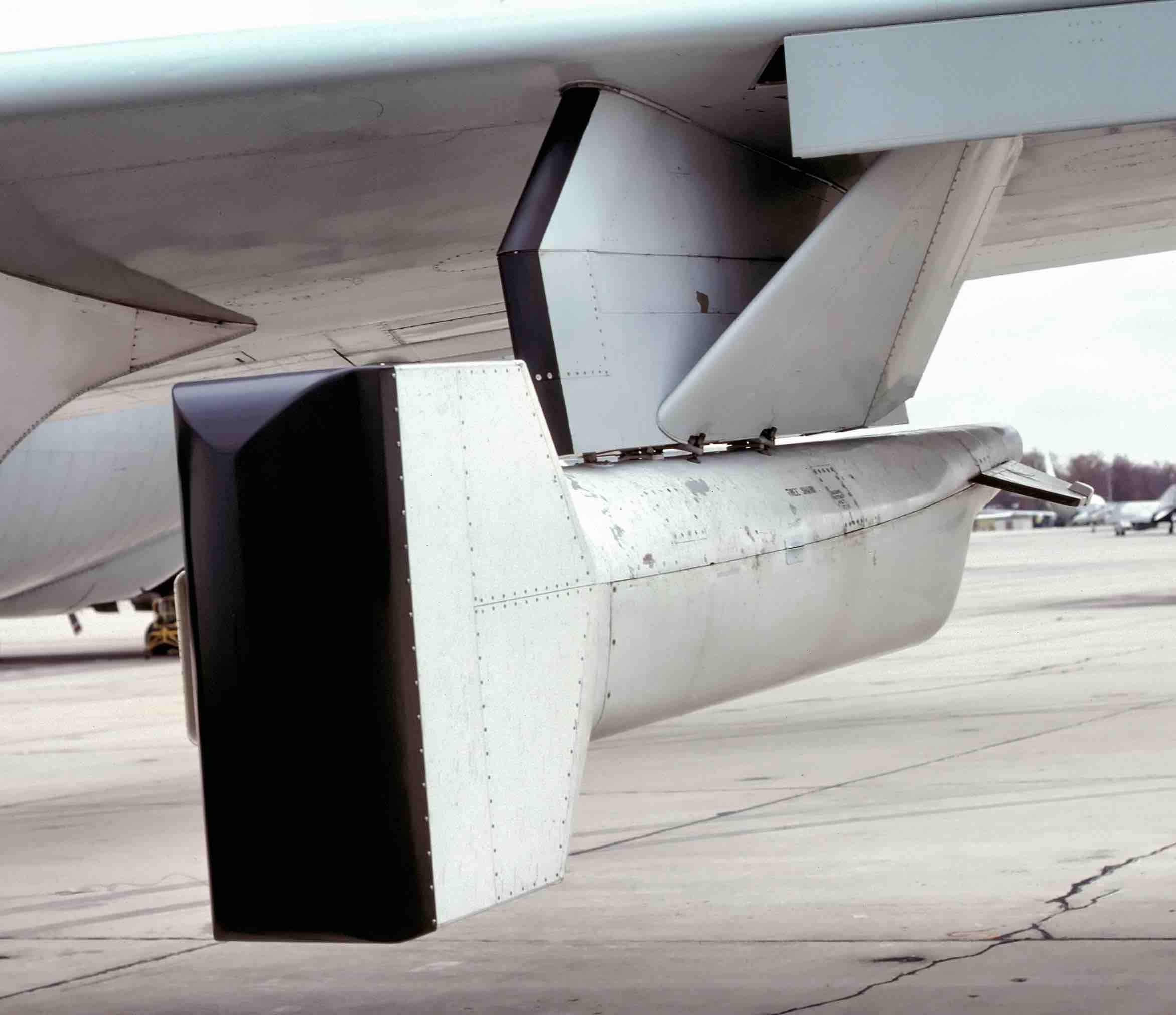 A Dozen Of The Most Unusual Variants Of The Ubiquitous KC-135 Family Of ...