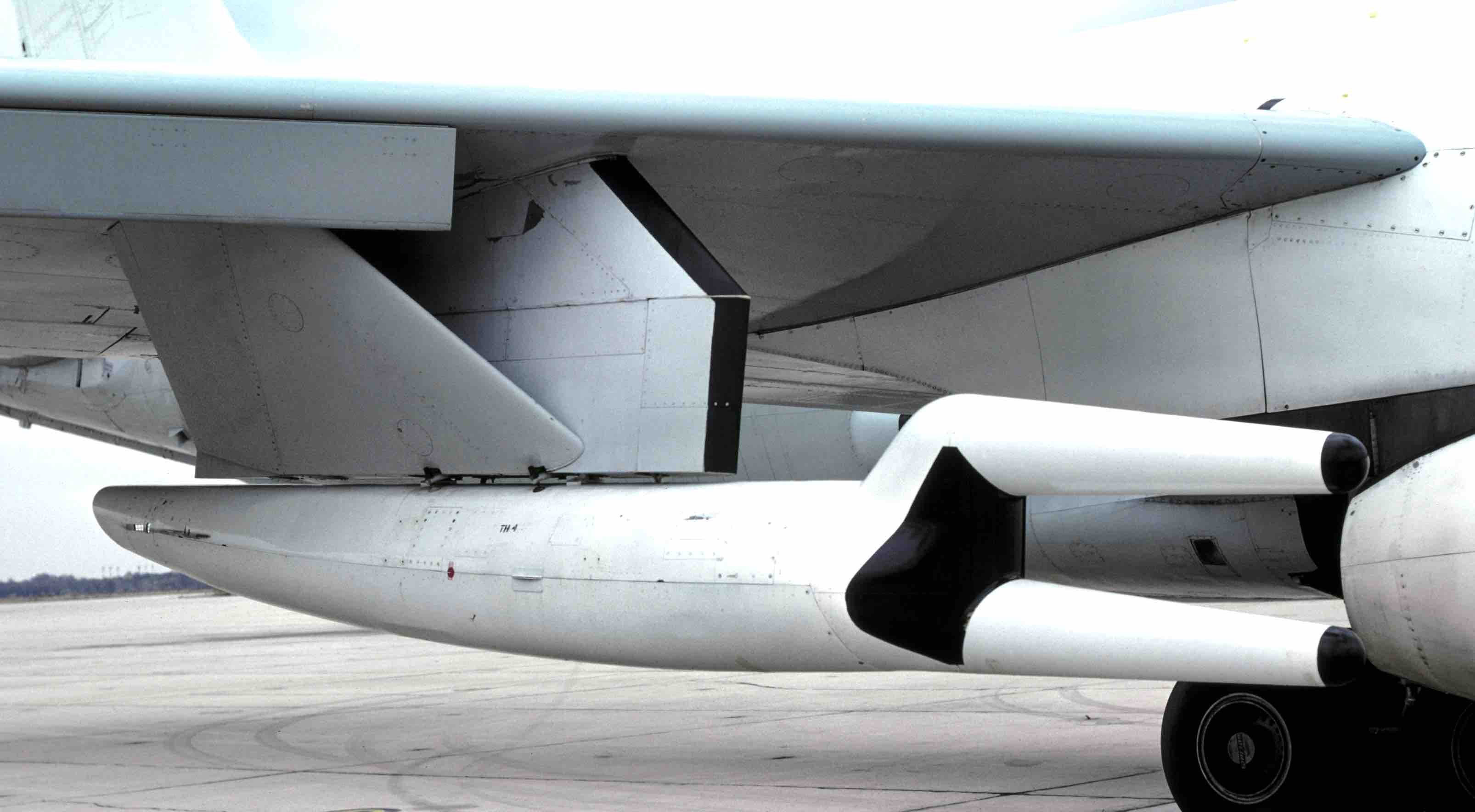 A Dozen Of The Most Unusual Variants Of The Ubiquitous KC-135 Family Of ...