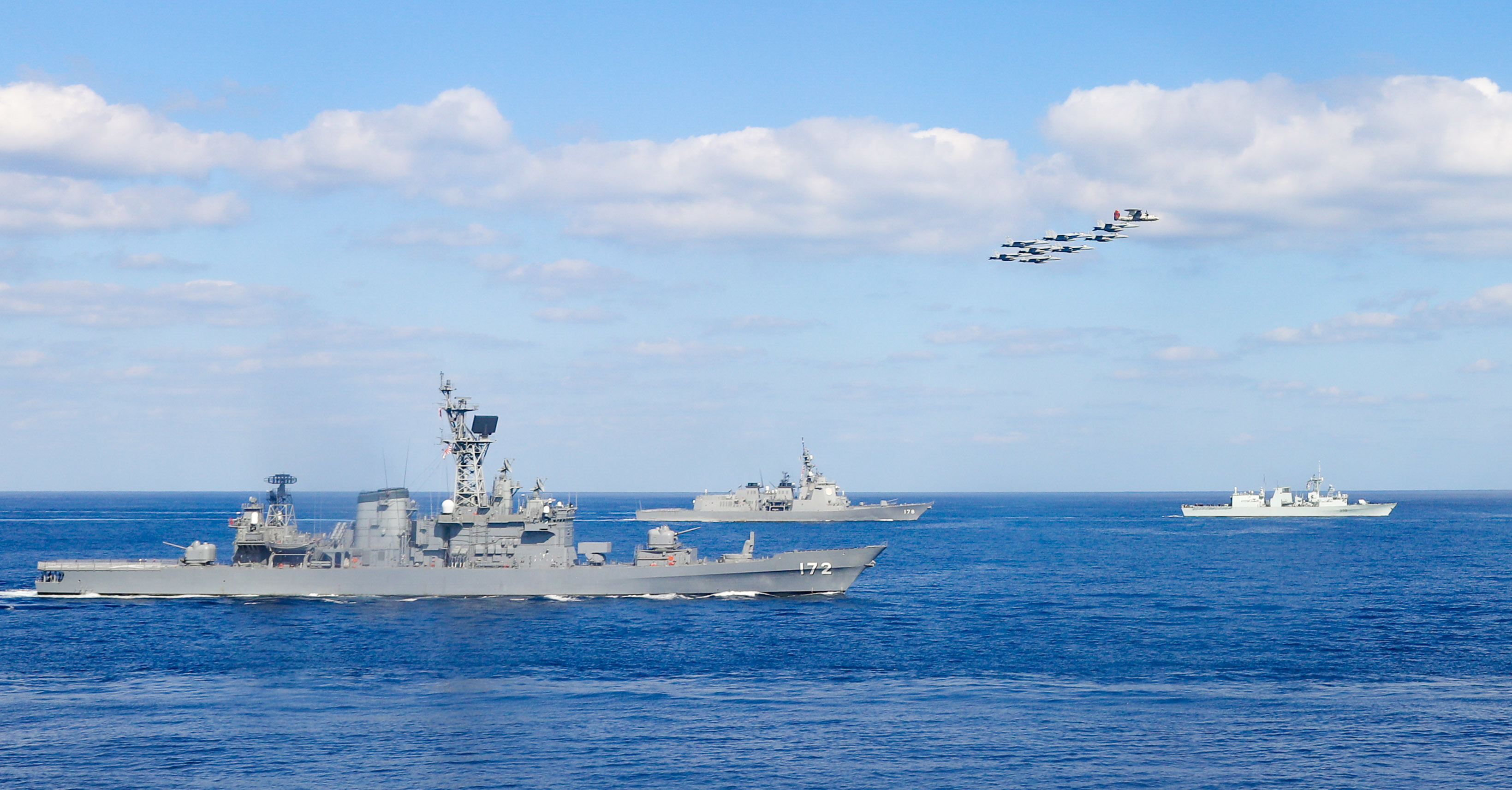 Japan Considers Building Two Super-Sized Destroyers As An Alternative ...