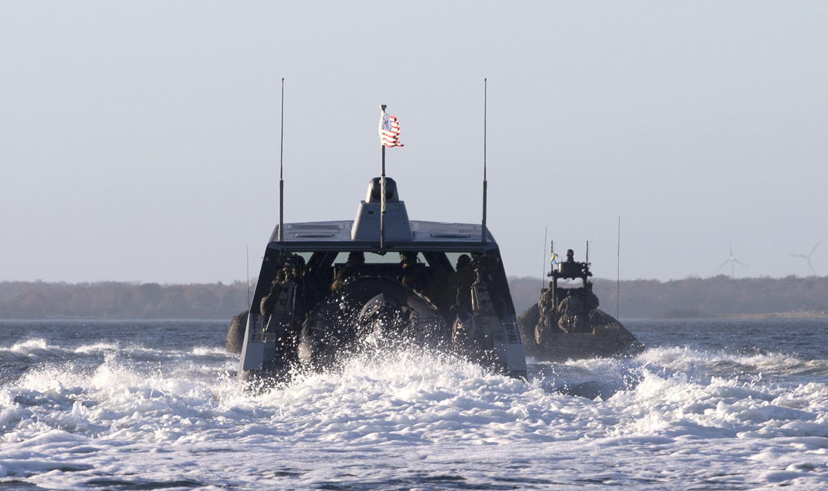 Check Out These Navy Special Operators Deploying An Underwater Scout Drone