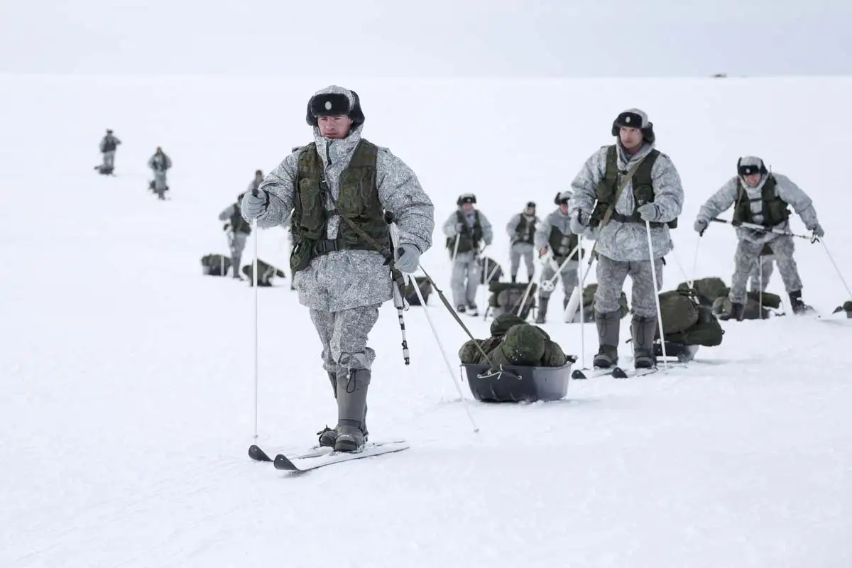 Dutch Marines Prepare For Arctic Warfare With New Machine Gun-Armed Sleds