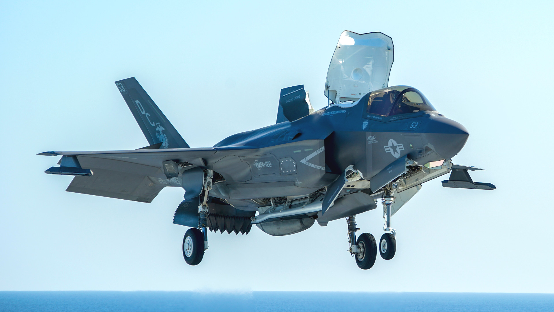 Watch A Marine Corps F-35B Fire Its Gun Pod While Flying Off The Coast ...