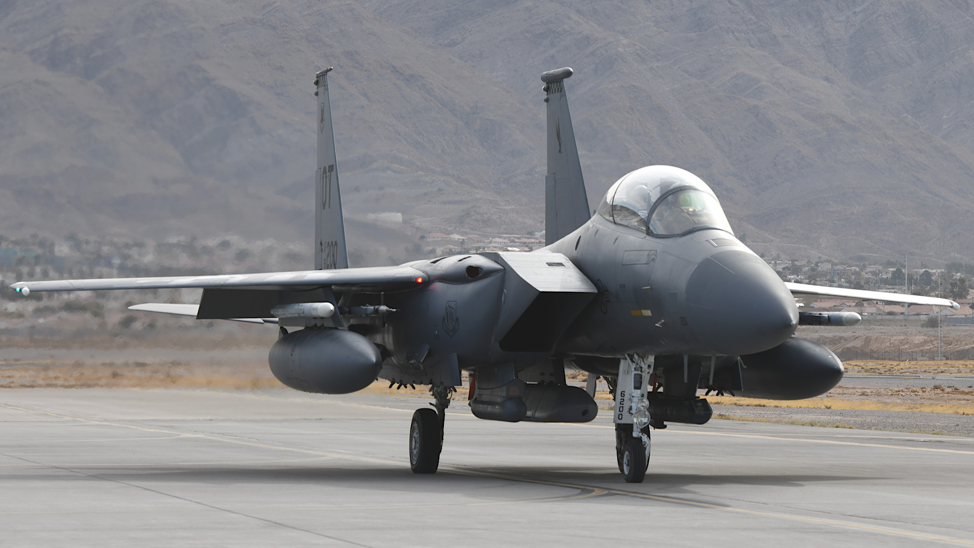 Check Out This F-15E Strike Eagle Packing A Stealthy JASSM-ER Cruise ...