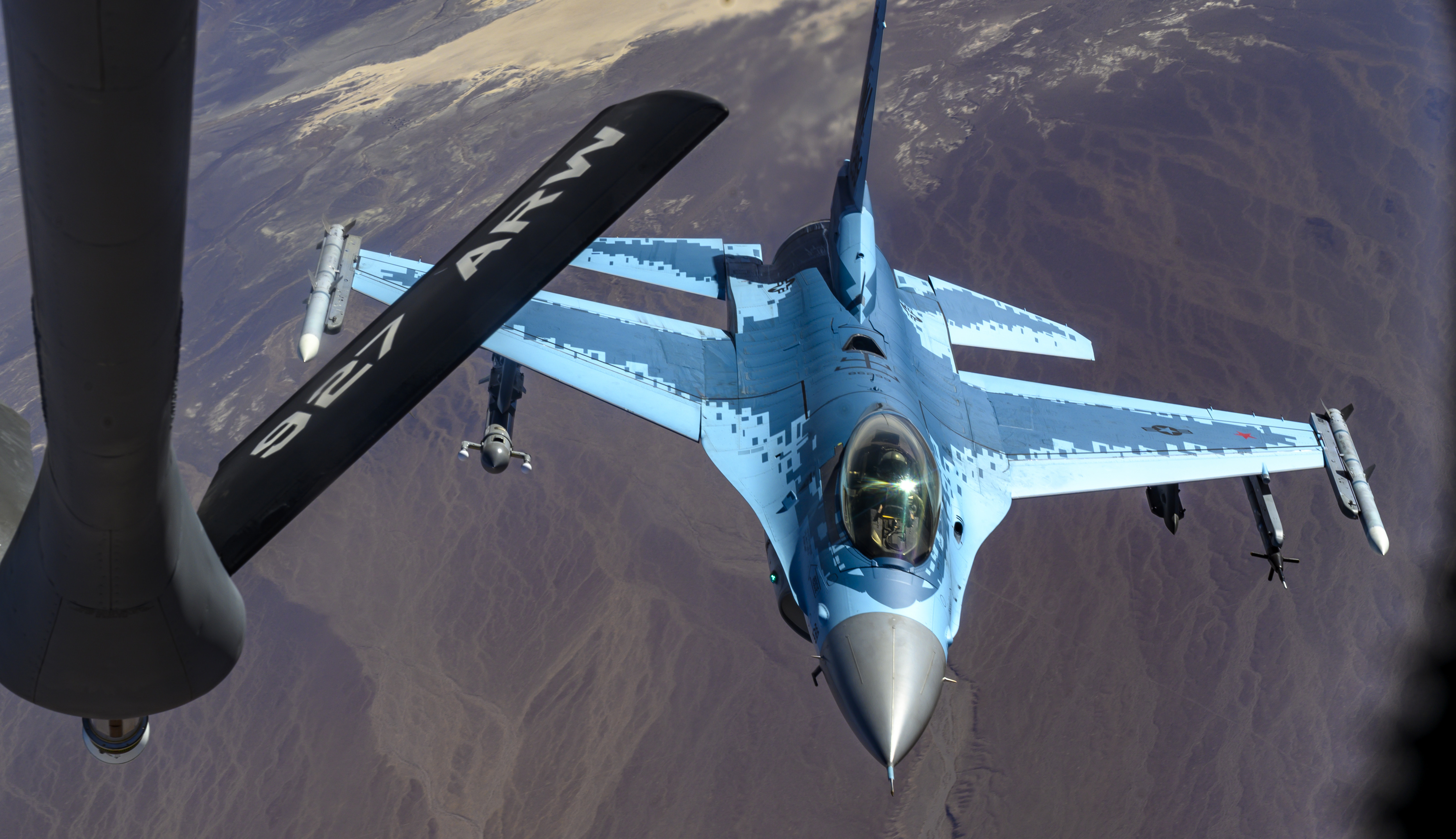 How The World's First Privately Owned Fleet Of F-16 Aggressor Jets ...