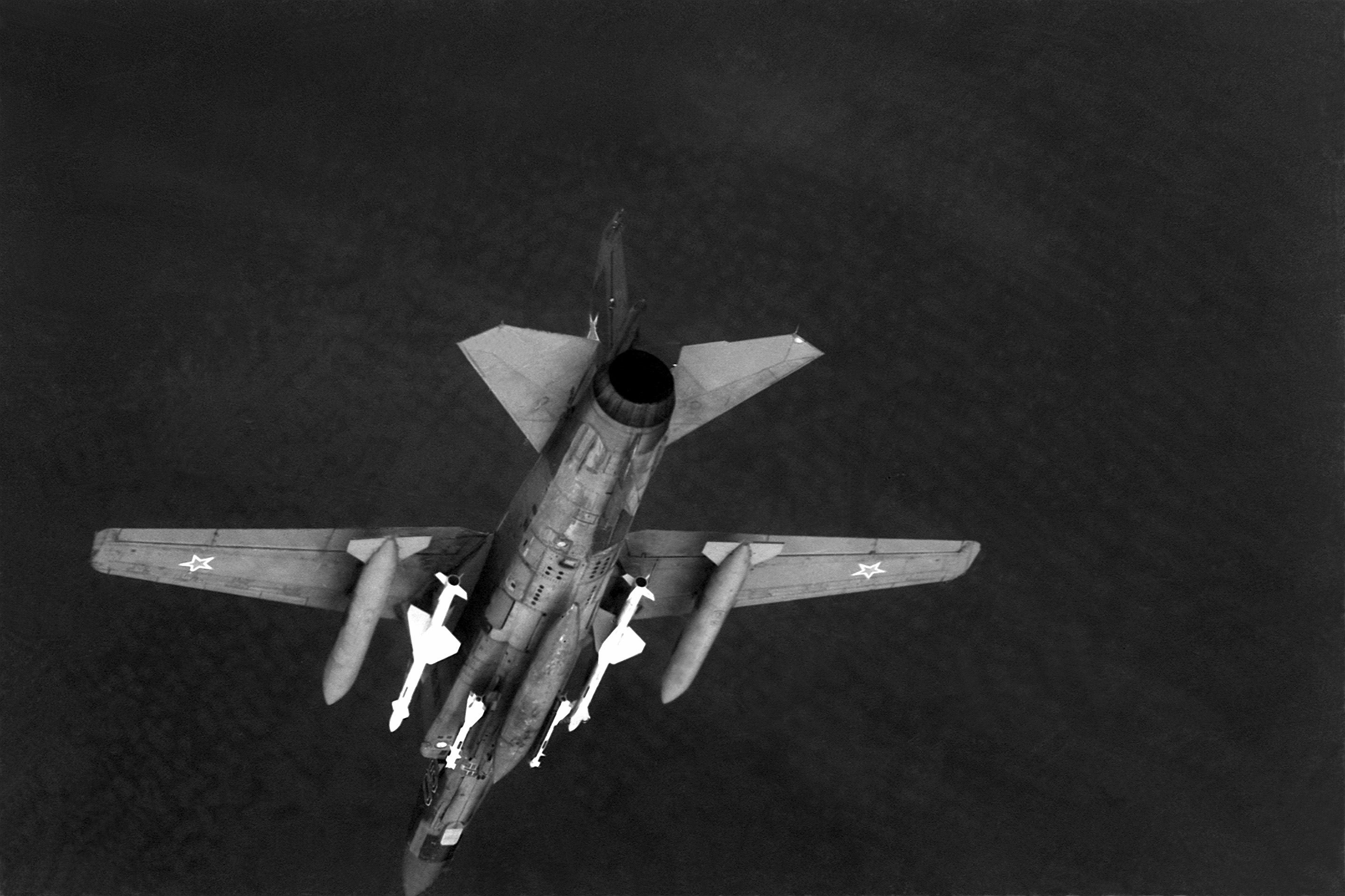 This Myth-Busting Walk-Around Of The Soviet MiG-23 Flogger Fighter Is A ...