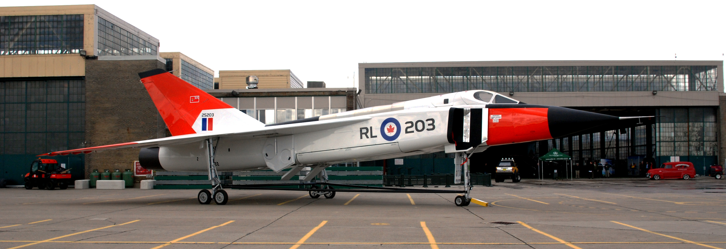 Canada’s CF-105 Arrow Interceptor Is The Cold War Legend That Refuses ...