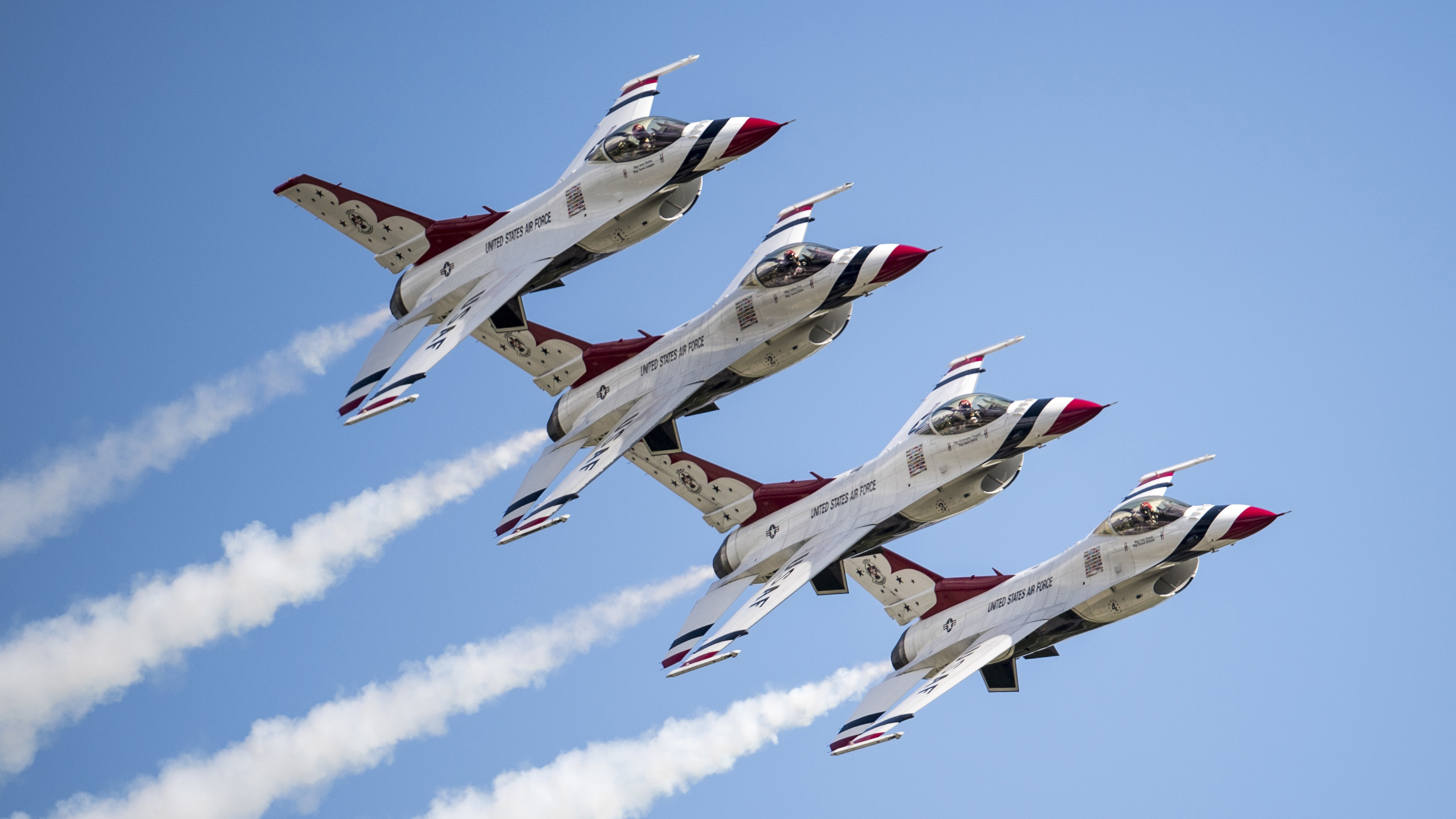Usaf Thunderbirds Pictures Of Usaf Thunderbirds By The Official