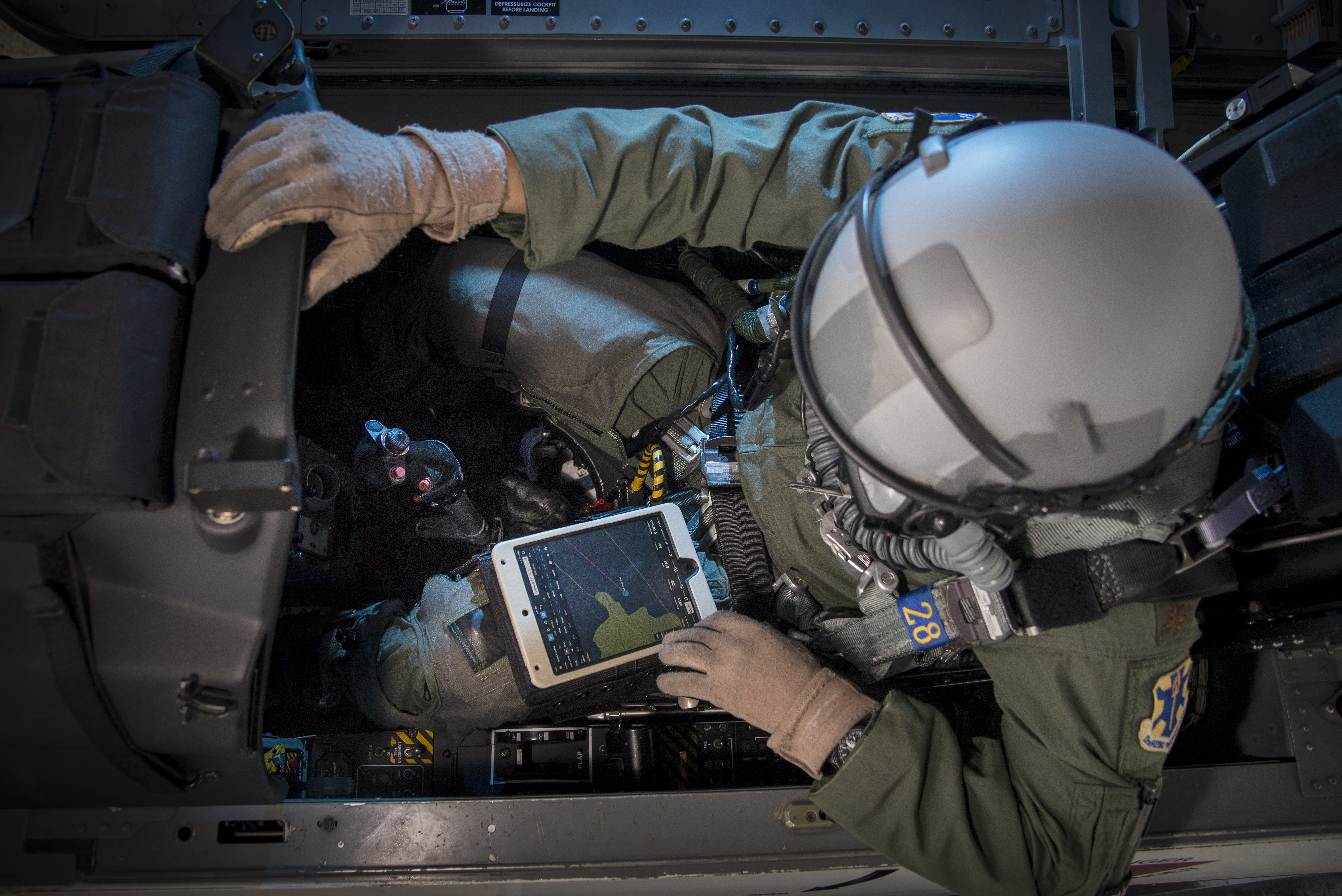 Project FoX Brings Computer Tablets To F-35 Stealth Fighter Cockpits