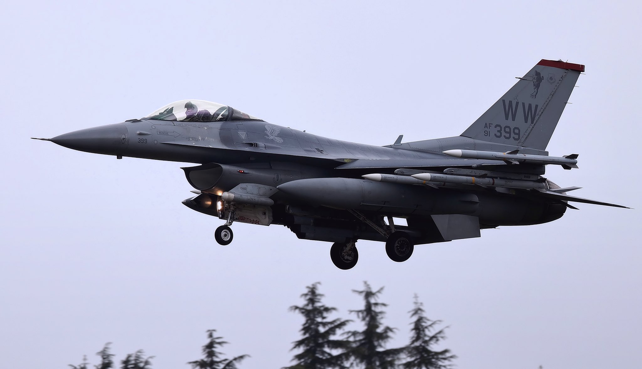 Here’s A Closer Look At The Heavily Armed F-16 Fighter Jets That ...