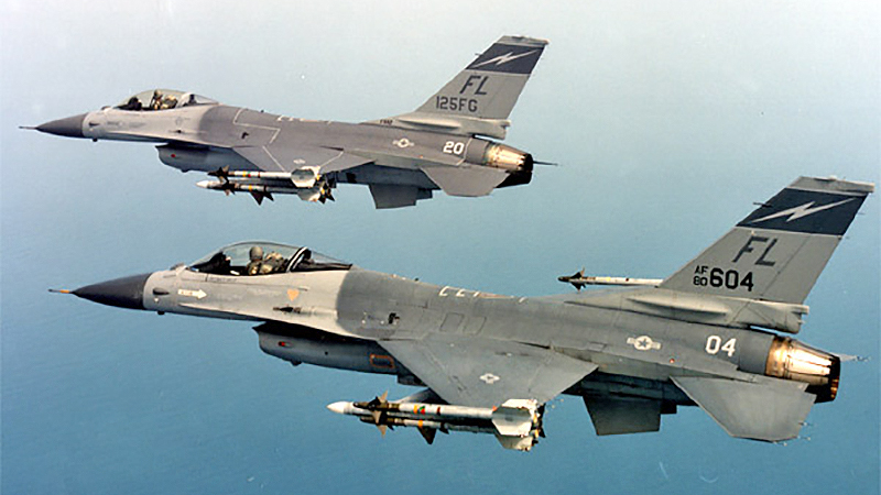 The Definitive Answer On Why F-16s Carry AIM-120 AMRAAMs On Their ...