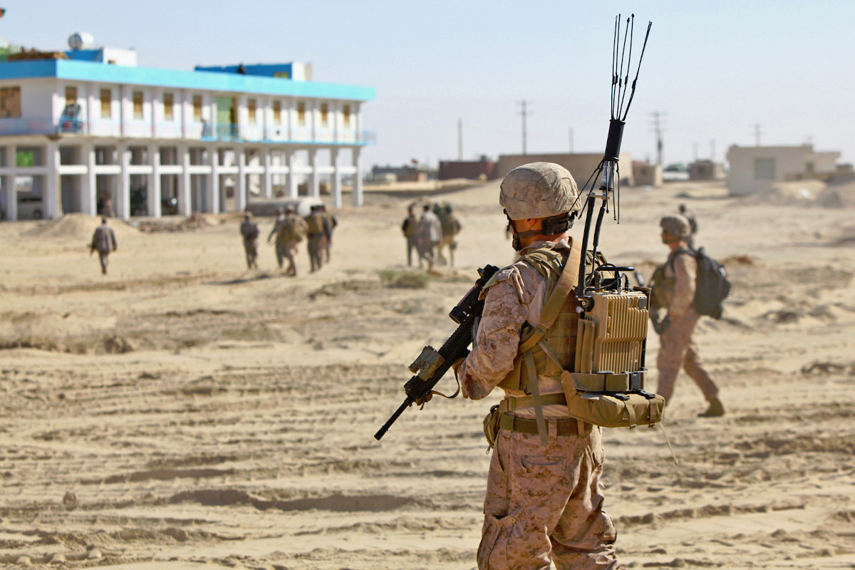 Check Out This Backpack-Mounted Signals Intelligence System Worn By A ...