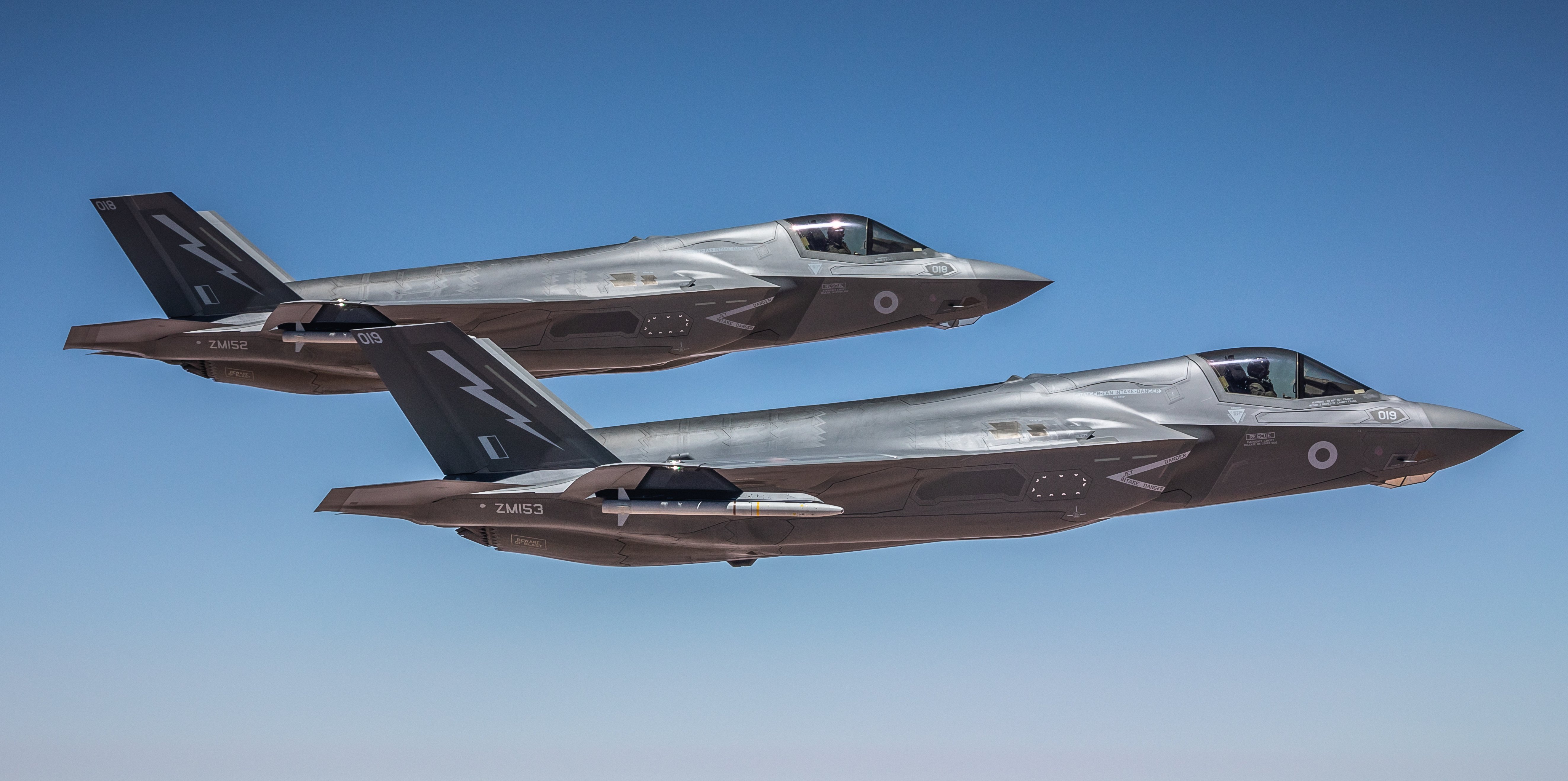 HMS Queen Elizabeth Is First British Carrier To Send Jets Into Combat ...