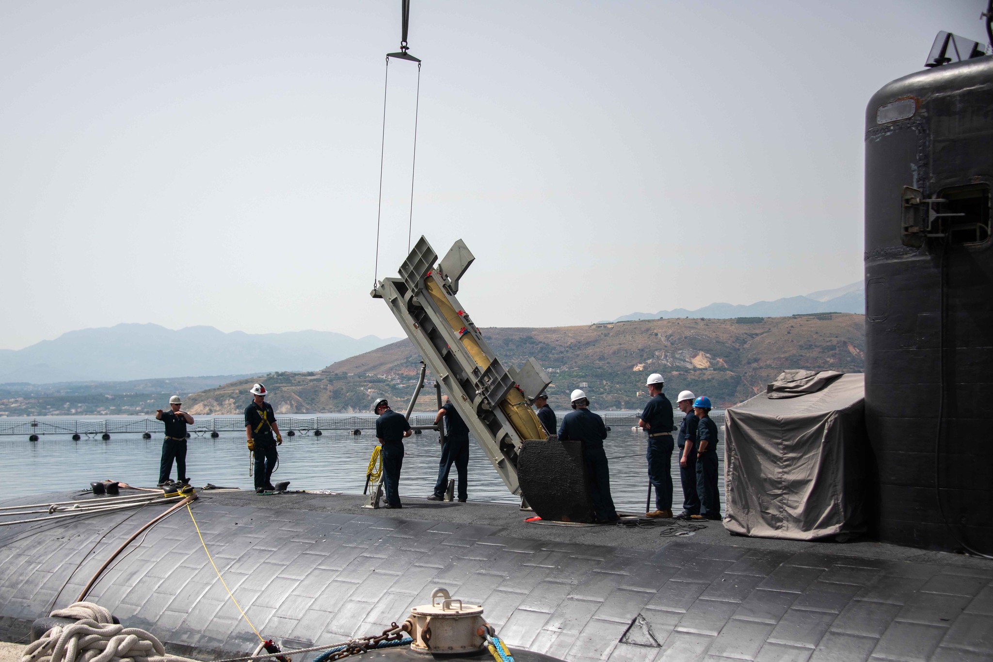 Navy Offers Glimpse Of Its Submarine-Launched Mine Capabilities In The ...