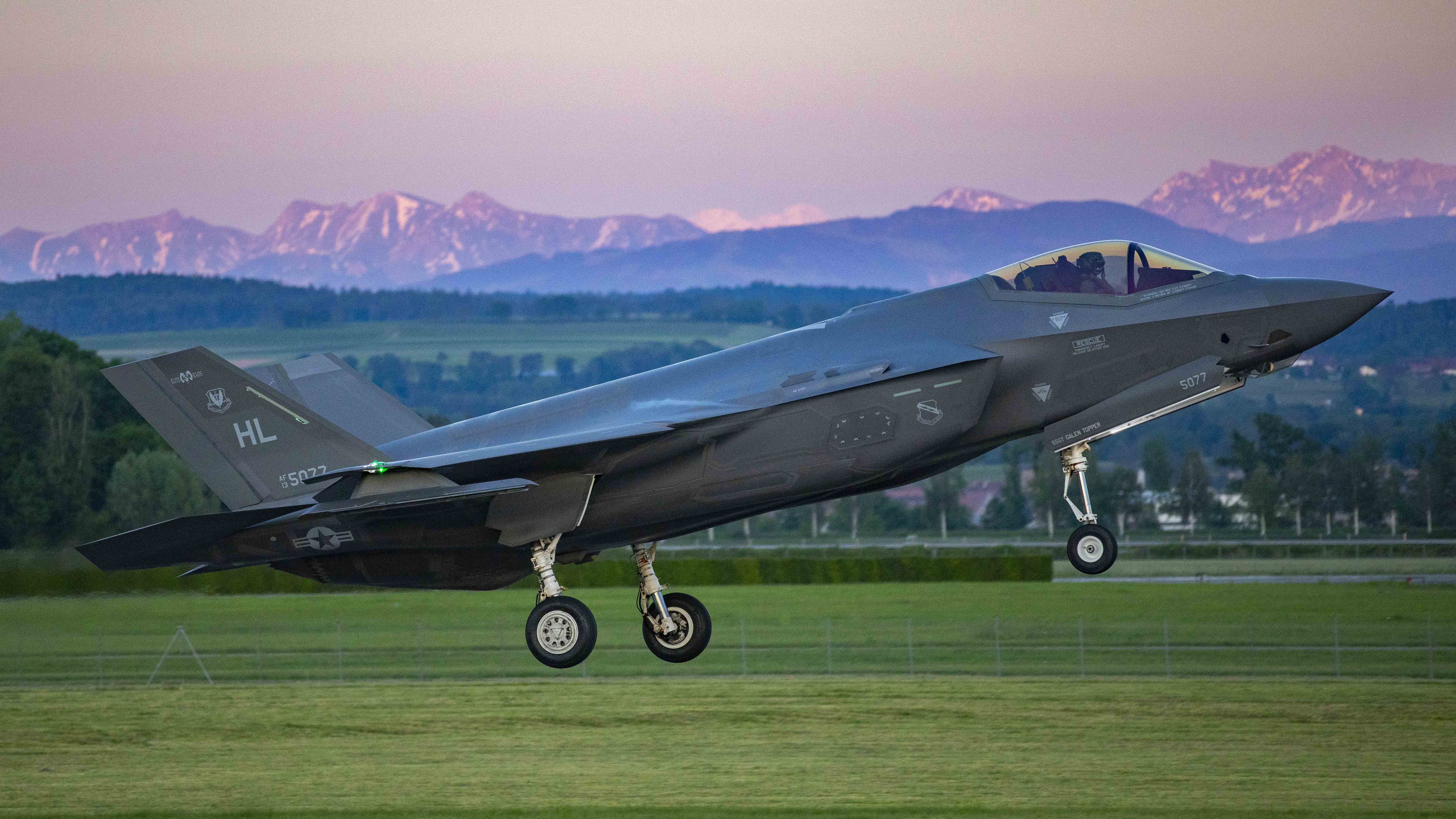 Switzerland Chooses F-35 As Its Next Fighter Jet