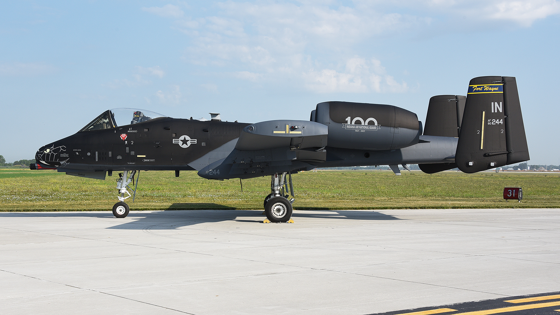 Behold The Awesomeness Of This Black A-10 Warthog