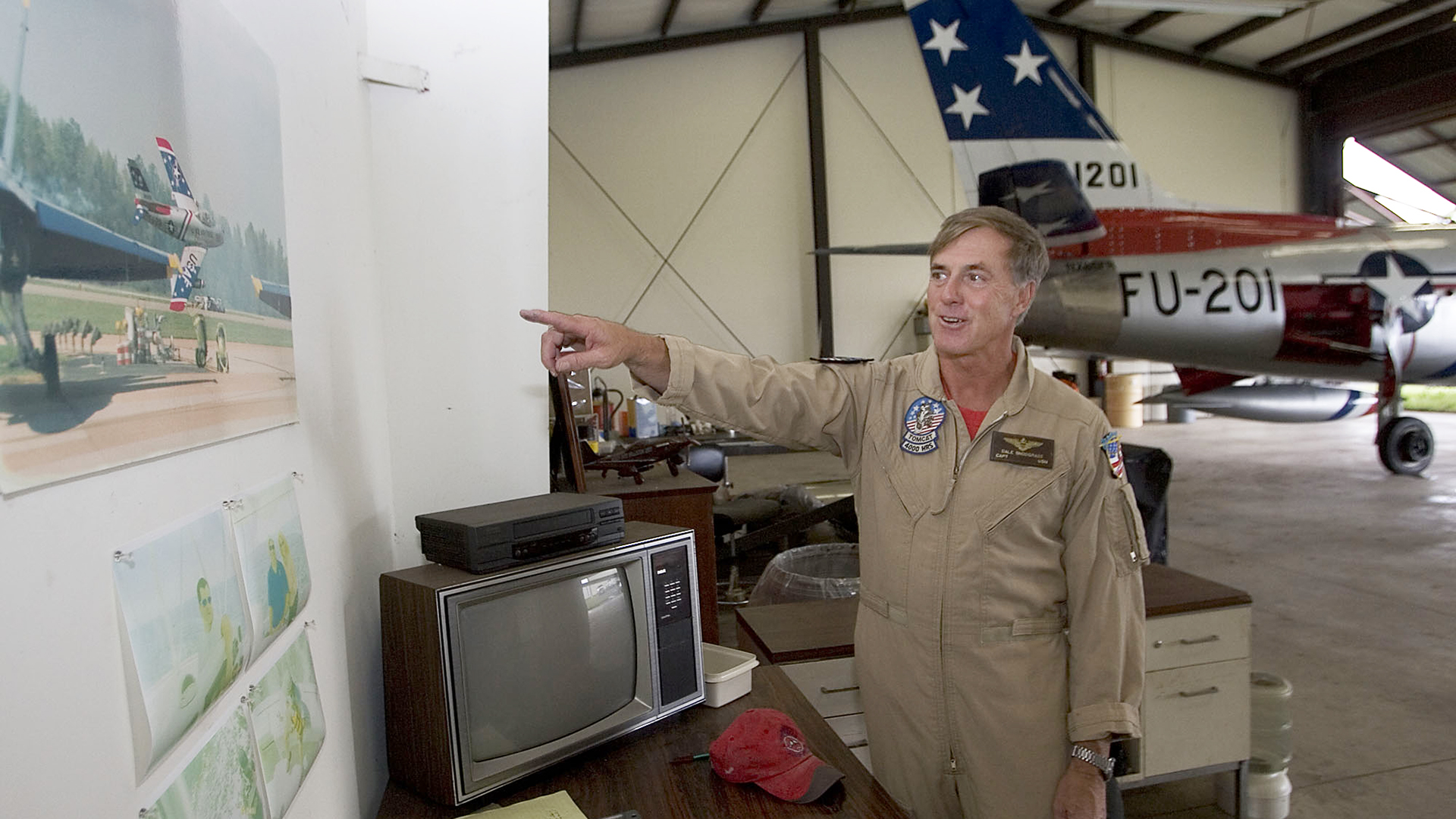 Final F-14 Demo Crewman Remembers Legendary Tomcat Demo Pilot Dale ...