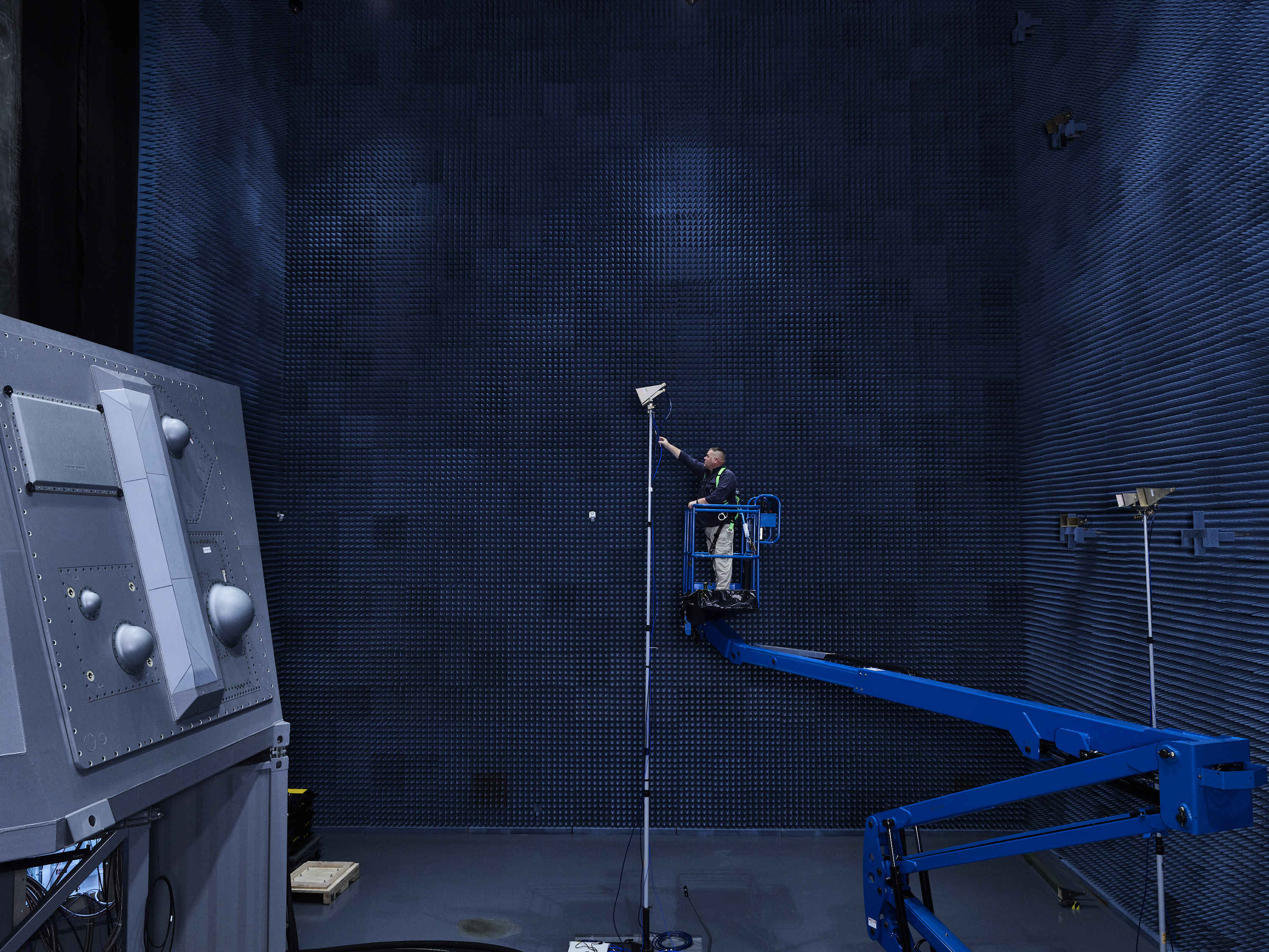 This Is What The Navy's New Shipboard Electronic Warfare System Can ...