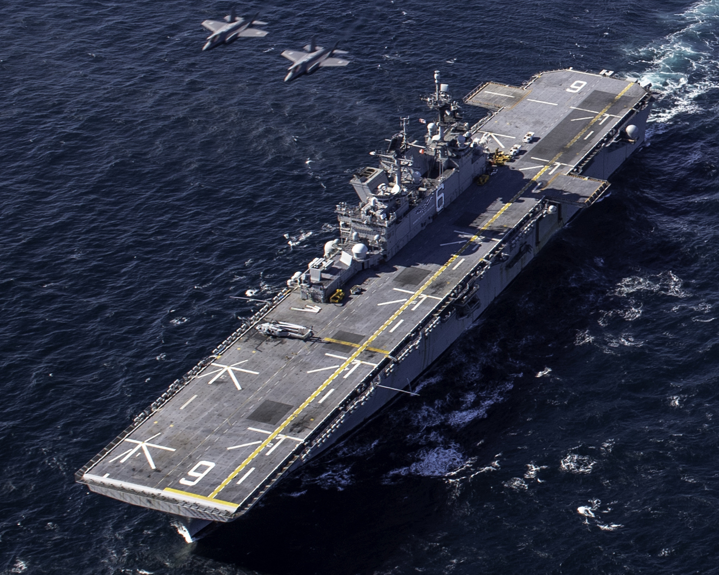 Austal's Light Amphibious Warship Design Is A Throwback To WWII's Tank ...