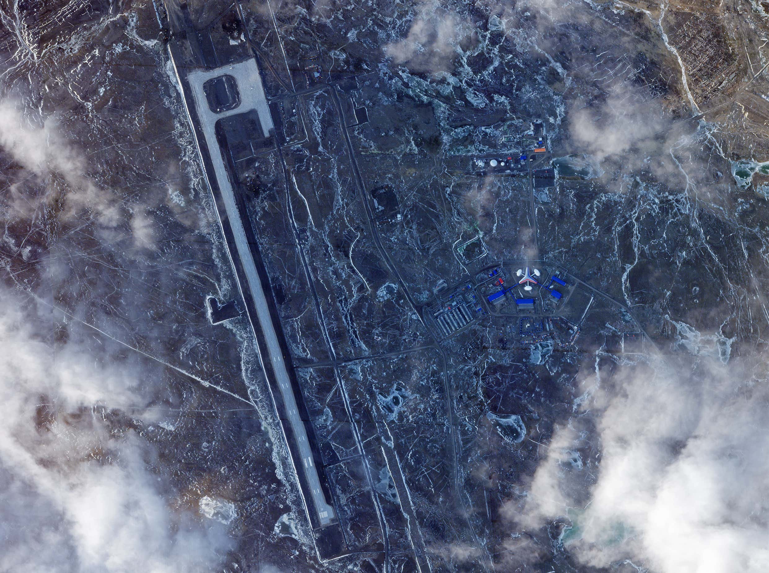 Massive Expansion Underway At Russia's Northernmost Arctic Air Base ...
