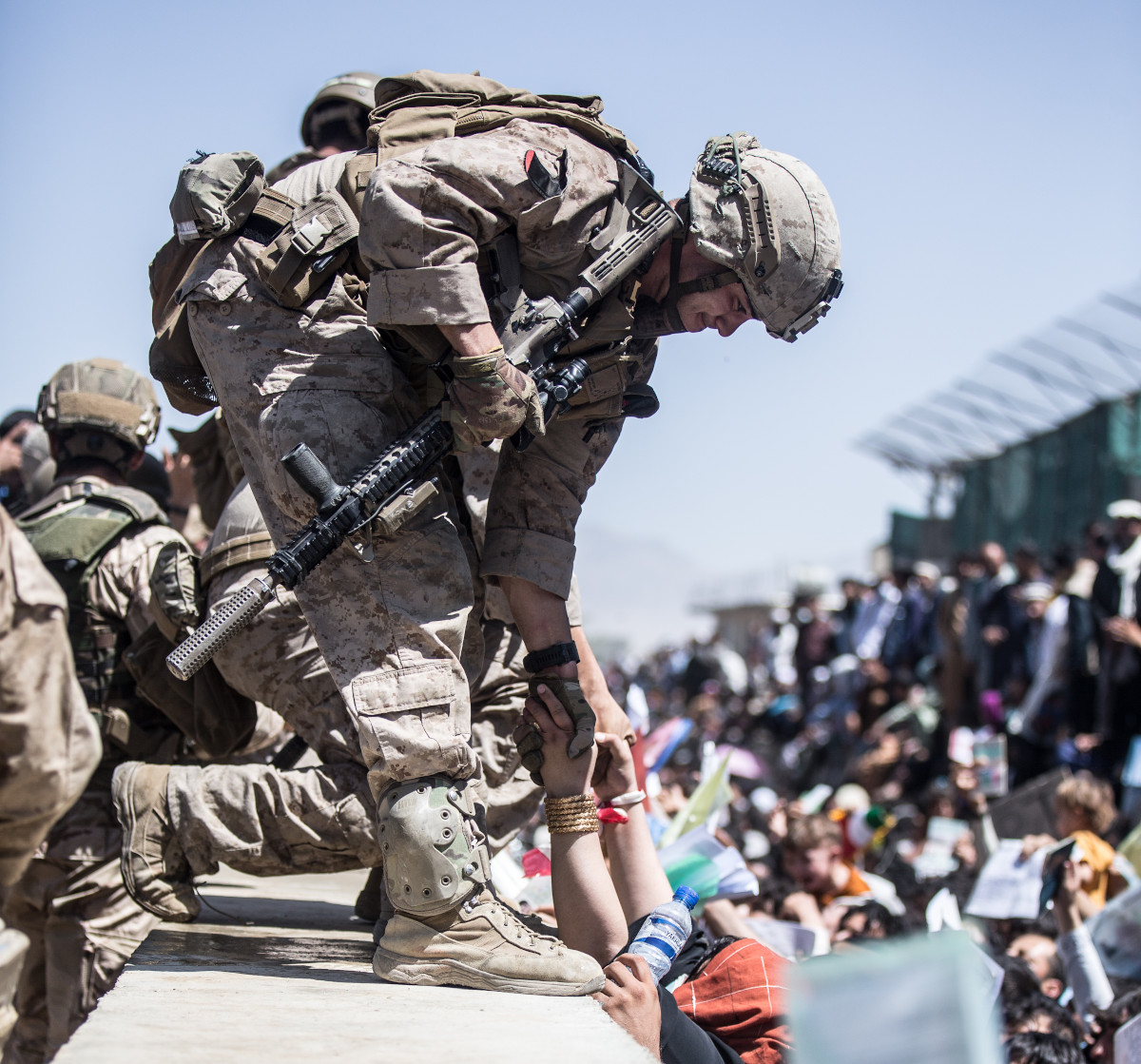 Operation Pineapple Express Saw Special Ops Vets Lead The Rescue Of ...