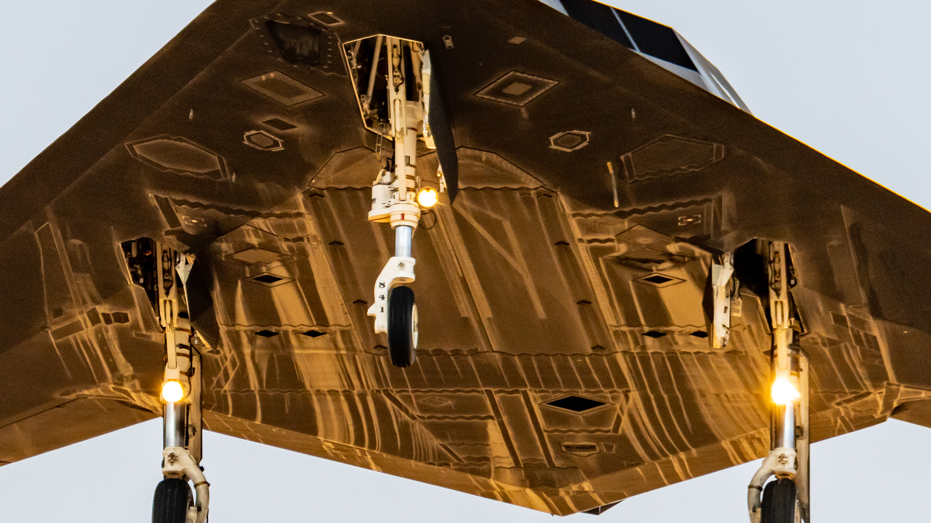Behold F-117s On Their Historic Deployment To Fresno In These Stunning ...