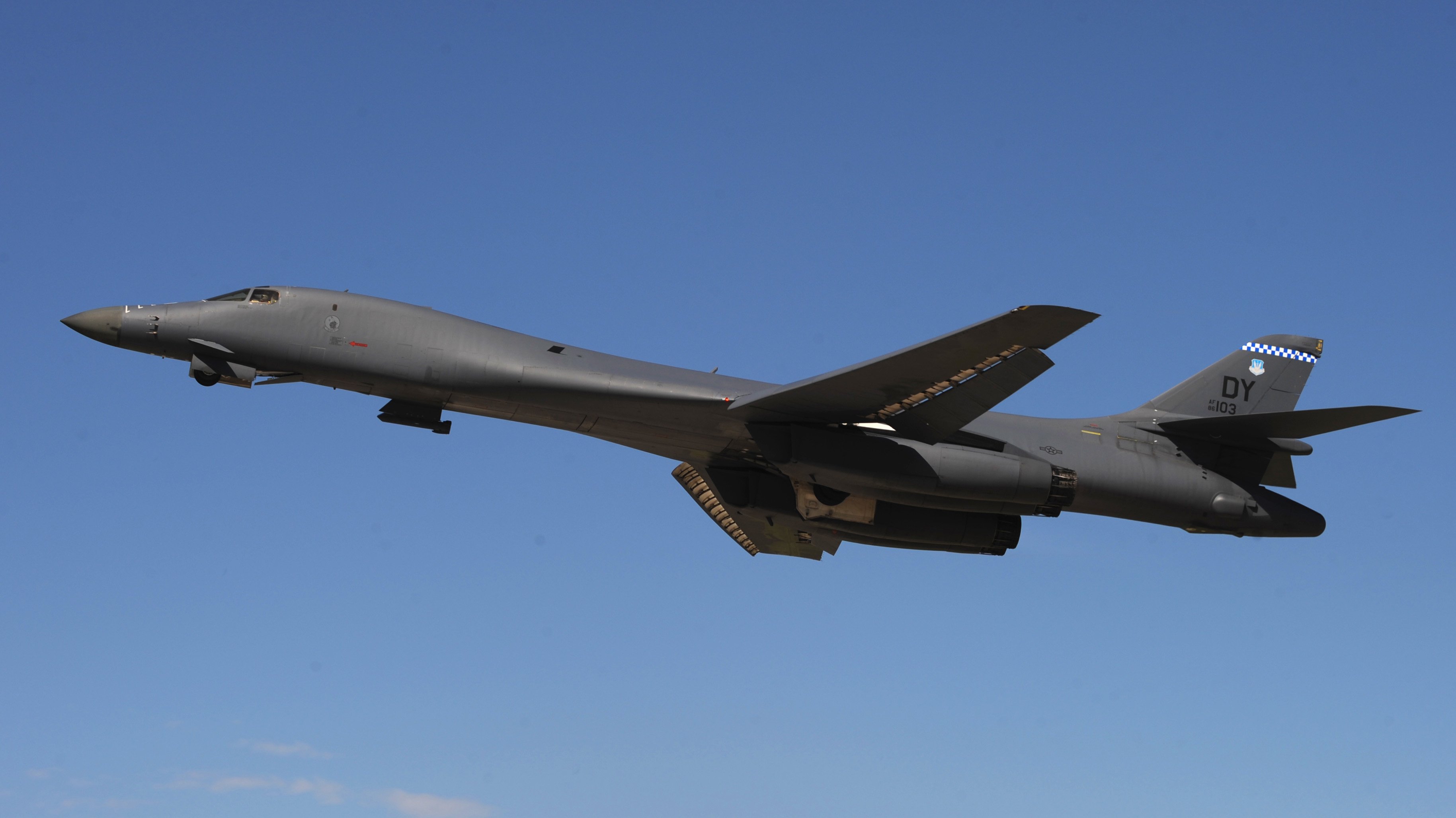 Hypersonic Missile Tests For The B-1 Bomber Are Coming Next Year ...