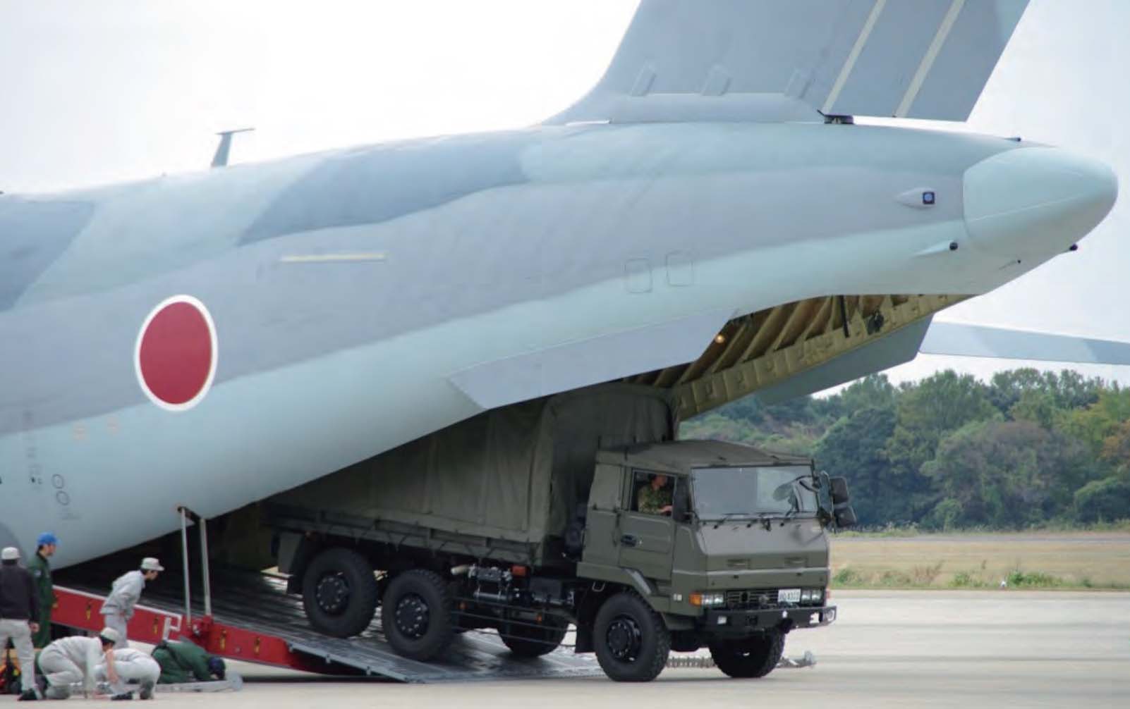 Japan’s C-2 Cargo Jet Absolutely Dwarfs The C-1 It Was Developed From ...