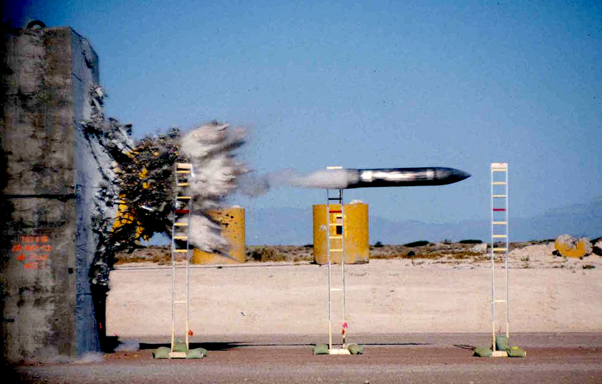 Feel The Speed In These Incredible Photos From The Air Force's Rocket ...