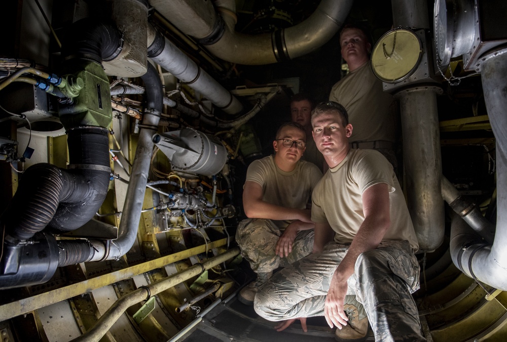 Confessions Of A B-52 Stratofortress Maintainer