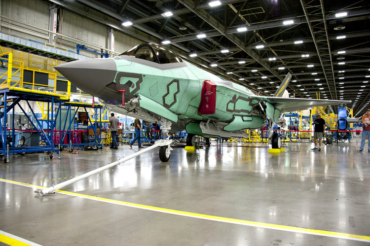 750 F-35s Now Delivered, Navy To Put Some Of Its Oldest Test Models ...