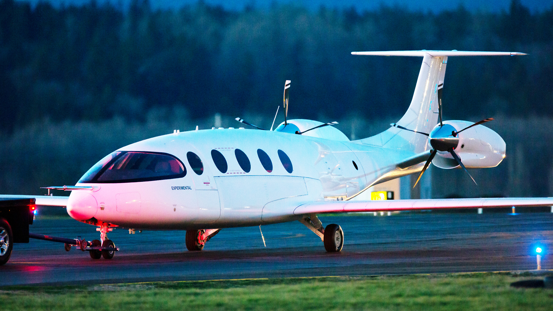 Spaceship-Like Electric Aircraft 'Alice' Prepares For Its First Flight ...