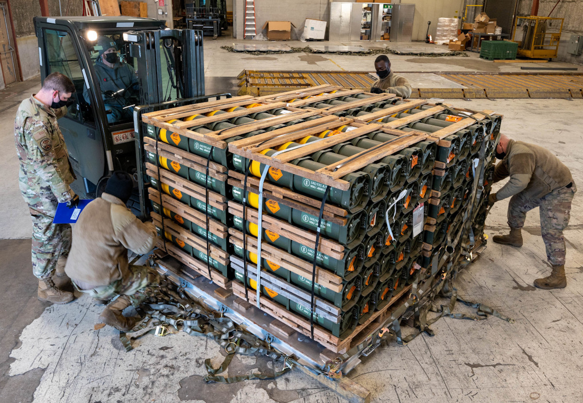 Here's What Those 'Bunker-Defeat' Rockets The U.S. Sent To Ukraine Are ...