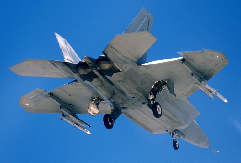 F-22 Raptor Spotted Flying With Stealthy Underwing Pods
