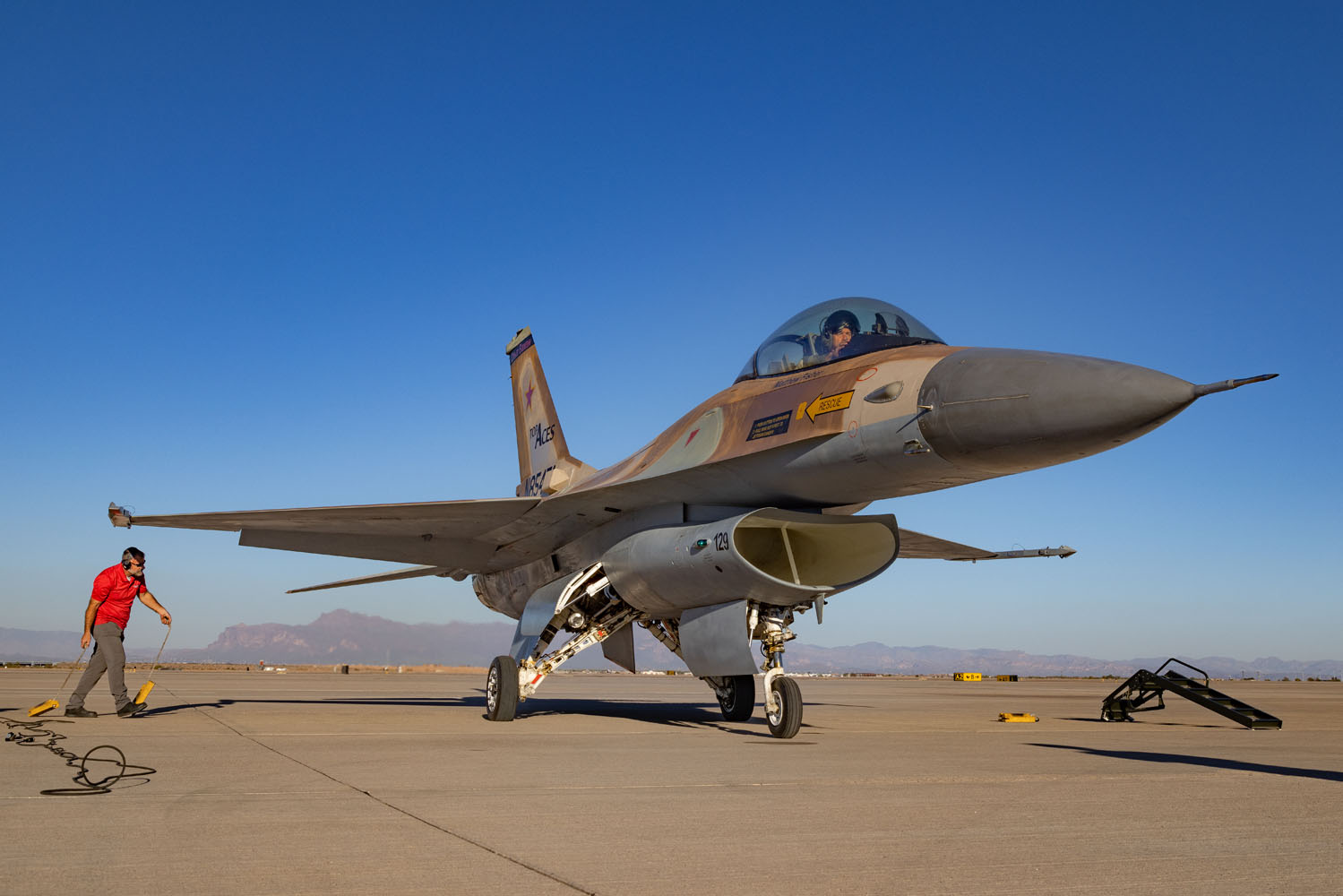 Inside The World's Only Privately Owned F-16s That Are Flying As ...