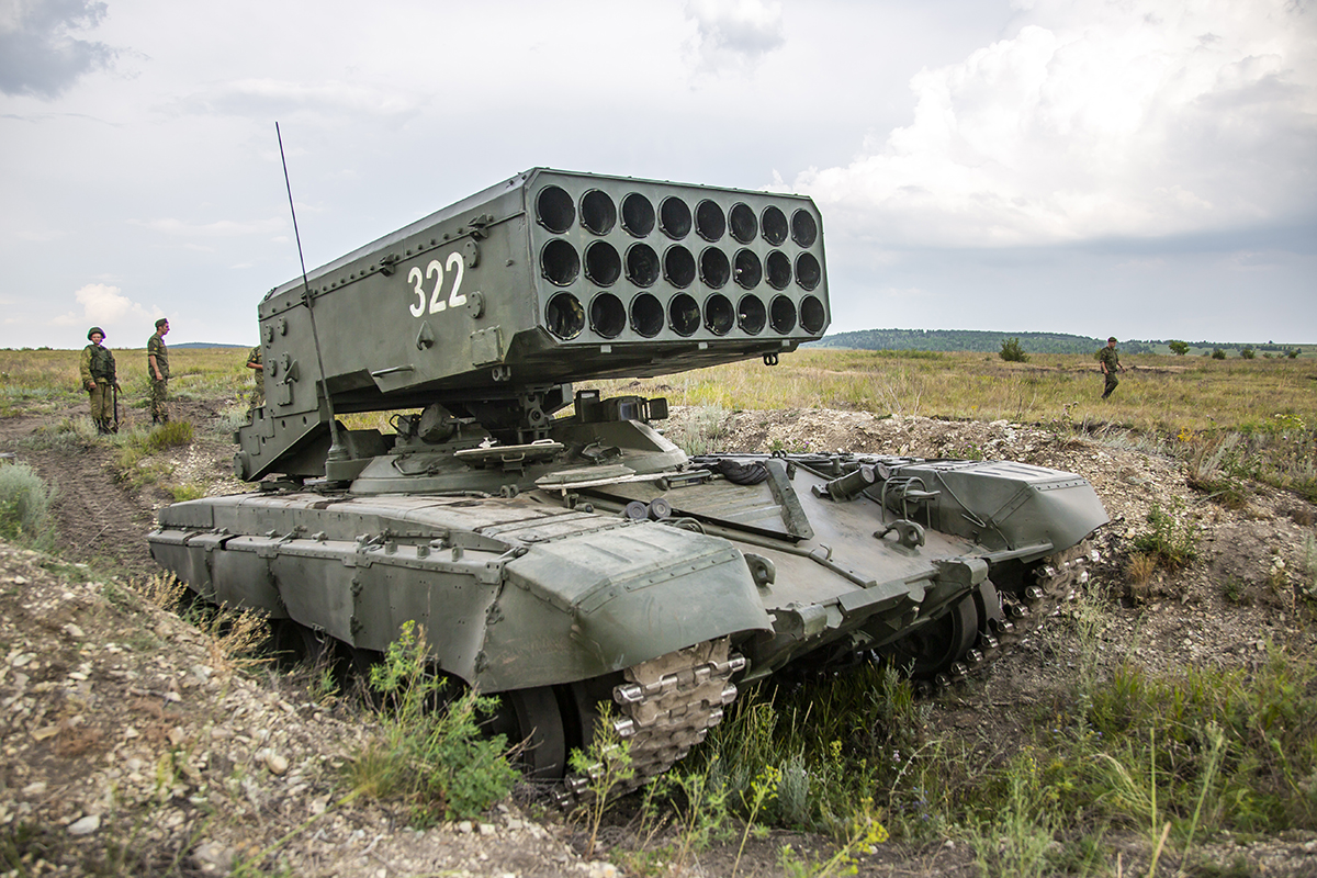 The Truth About Russia’s Terrifying TOS-1A Thermobaric Rocket Launchers ...