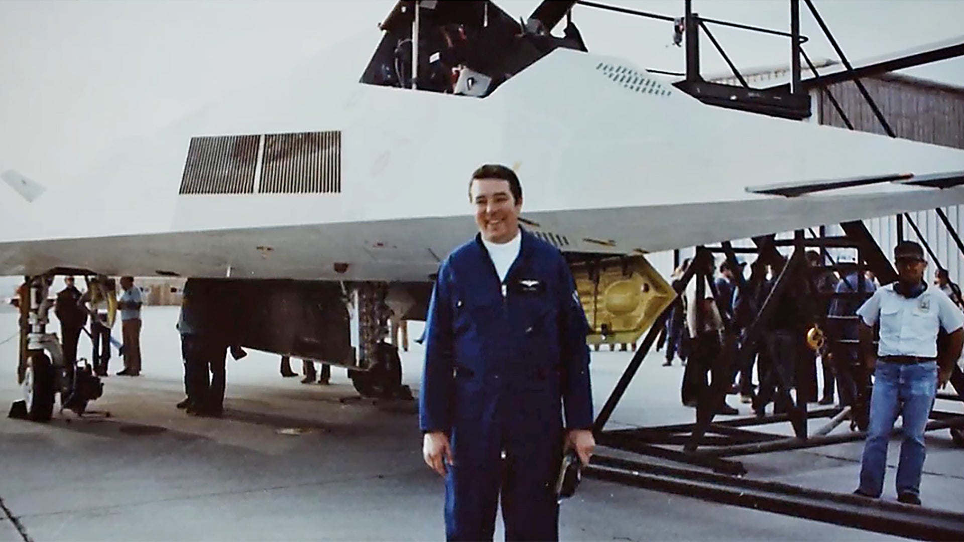 Test Pilot Recounts F-117's Wobbly First Flight And Entering Into Its ...