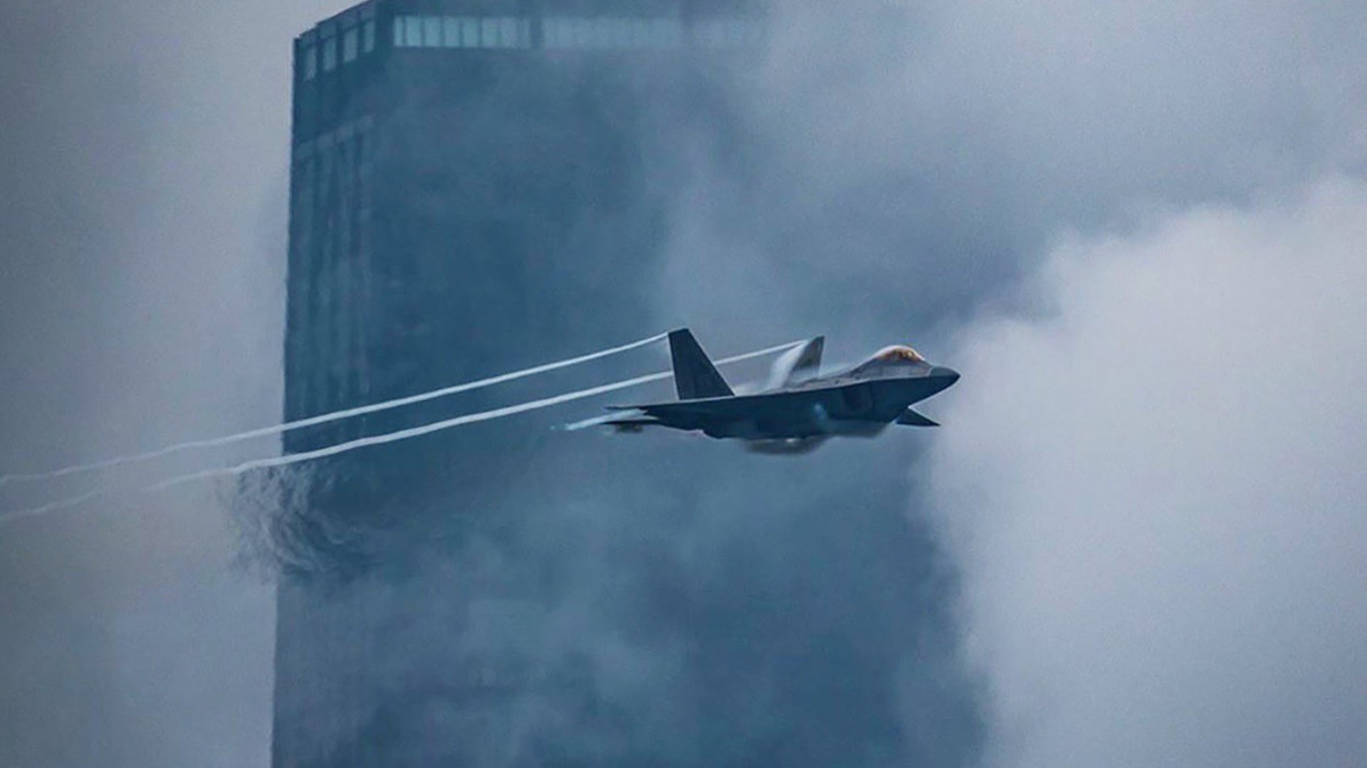 You Have To See The Rest Of This Shot Of An F-22 Tearing Across A ...