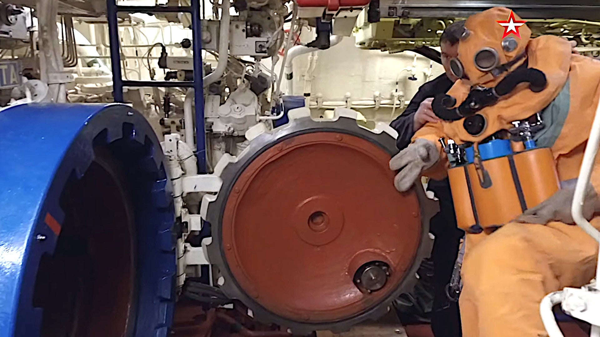 Watch Russian Submariners Train To Escape A Burning Submarine Through A ...