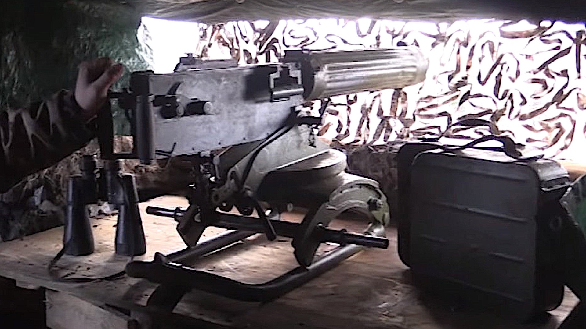 Ukrainian Troops Are Still Using This Pre-World War I-Era Maxim Machine ...